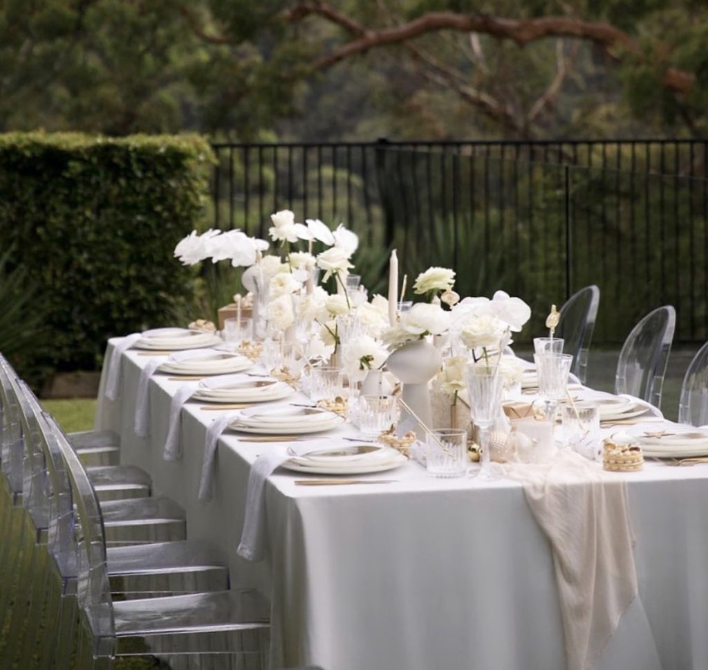 White Tablecloth Hire - The Pretty Table - Table Linen Hire